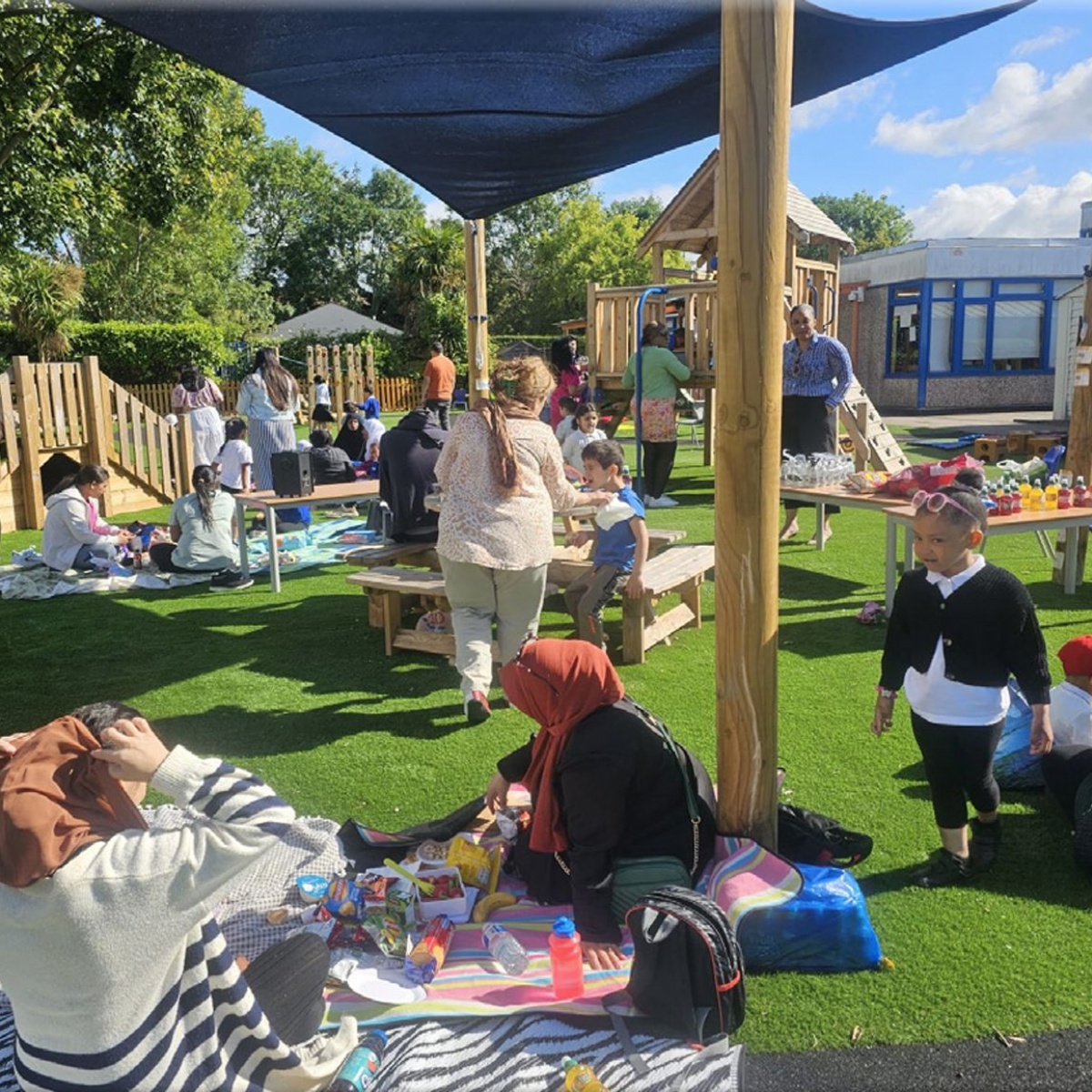Brookside Primary - Nursery Family Picnic